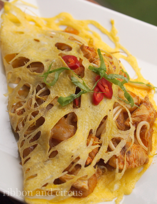 Ribbon And Circus: Tuesday- Char Kuay Teow wrapped with Eggnet