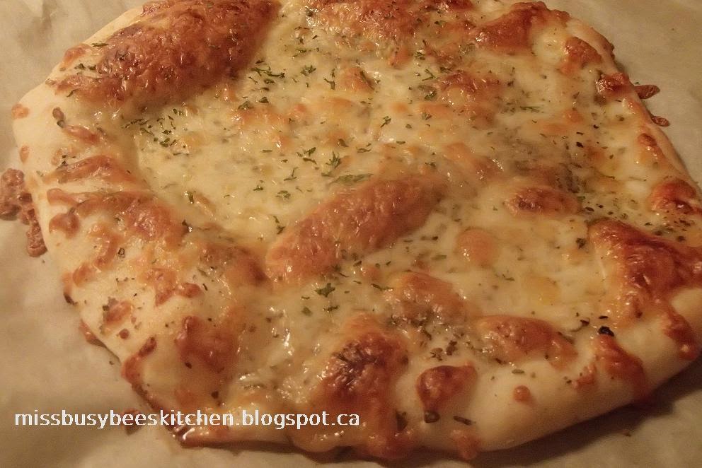 Miss Busy Bee's Kitchen: Bandera Pizza Bread