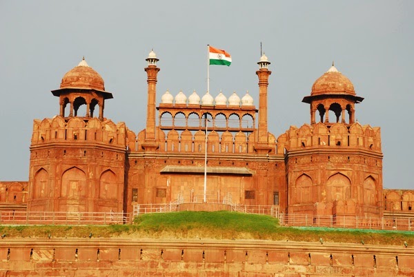 Tourist Places in India: Red Fort Delhi, a Historical Place to Visit in ...