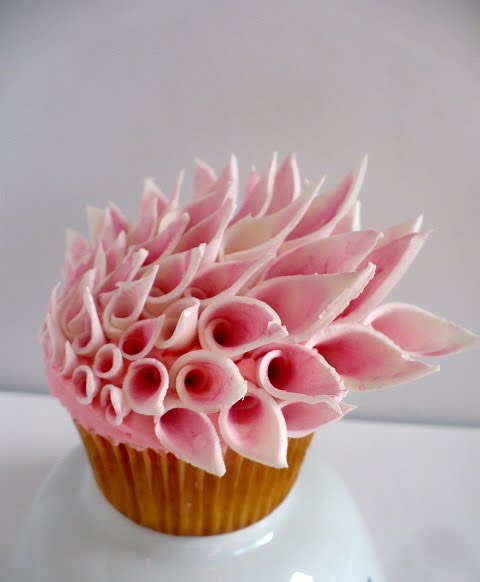 Icing Designs: Cupcake Couture Cupcake Contest Winner