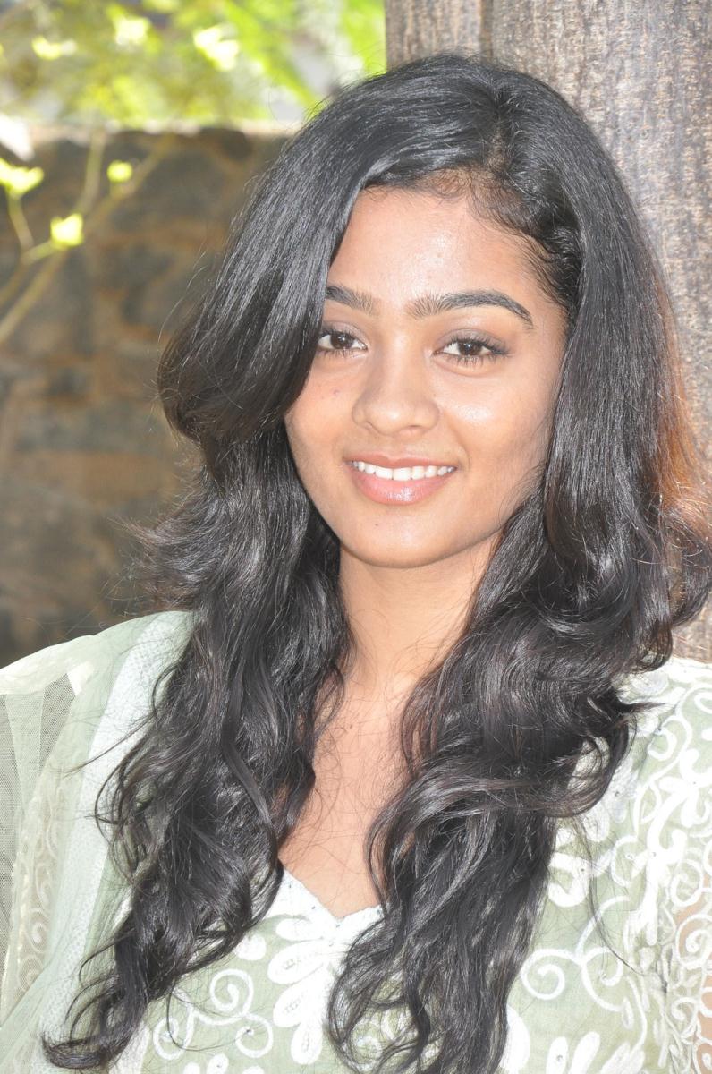 Gayathri at NKPK Trailer Launch Photos |Tamil Cinema News Updates website