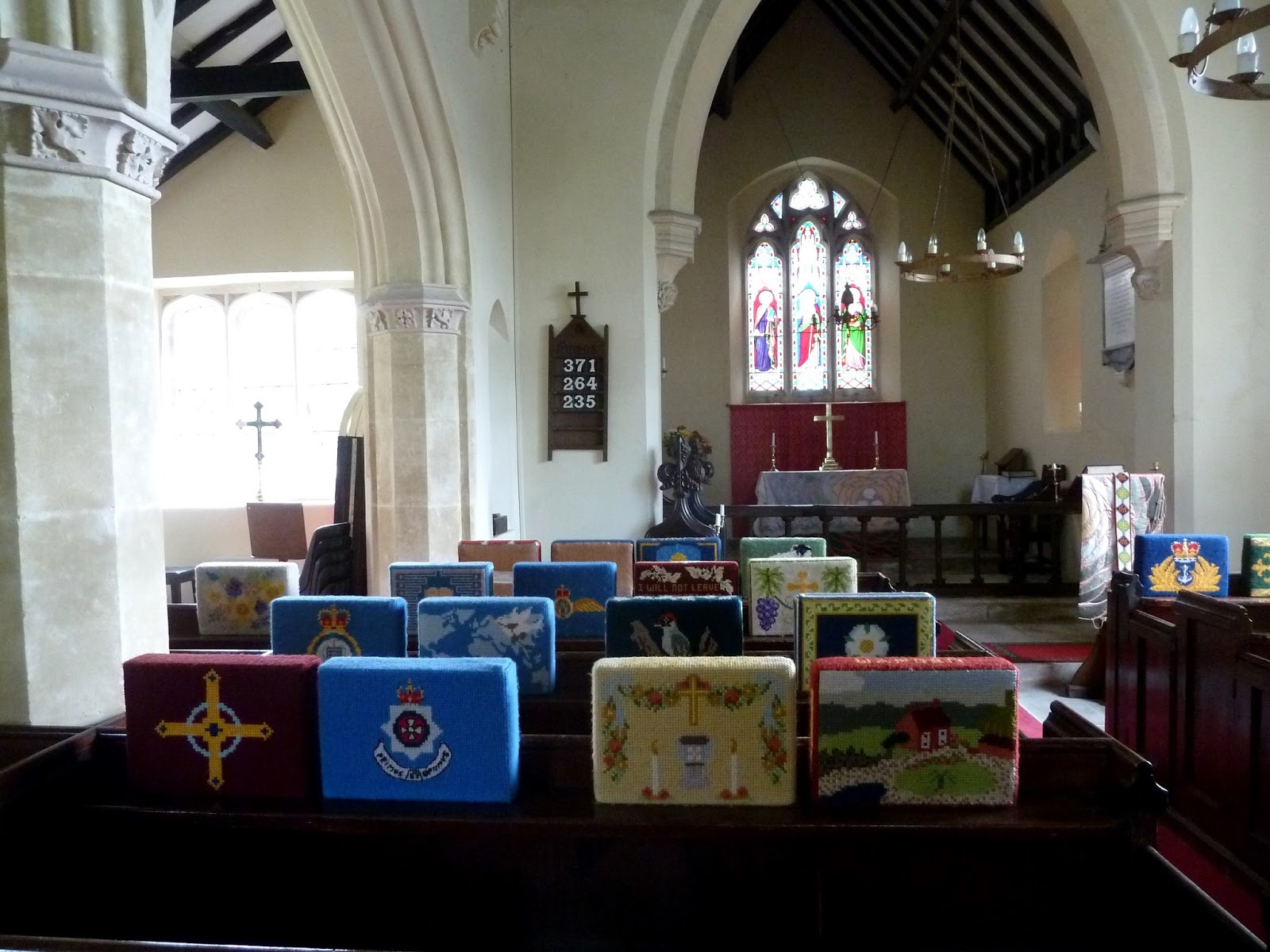 Devizes Days in Words and Pictures 2015: Through Stert Farm and ...