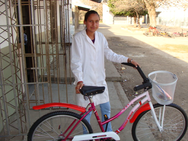 Escuela Media 267 "Tte Daniel Jukic": ENTREGA DE NUEVAS BICICLETAS