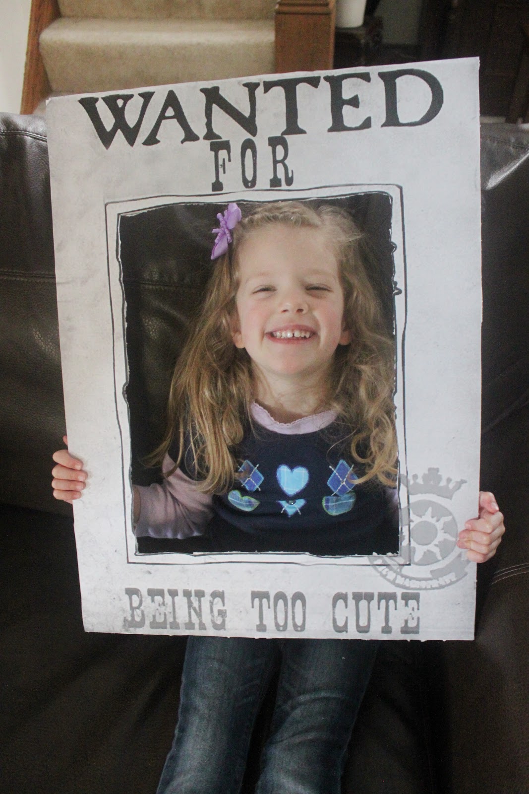 EAT+SLEEP+MAKE: PARTY: Wanted Poster Photo Booth {Tangled Birthday Party}