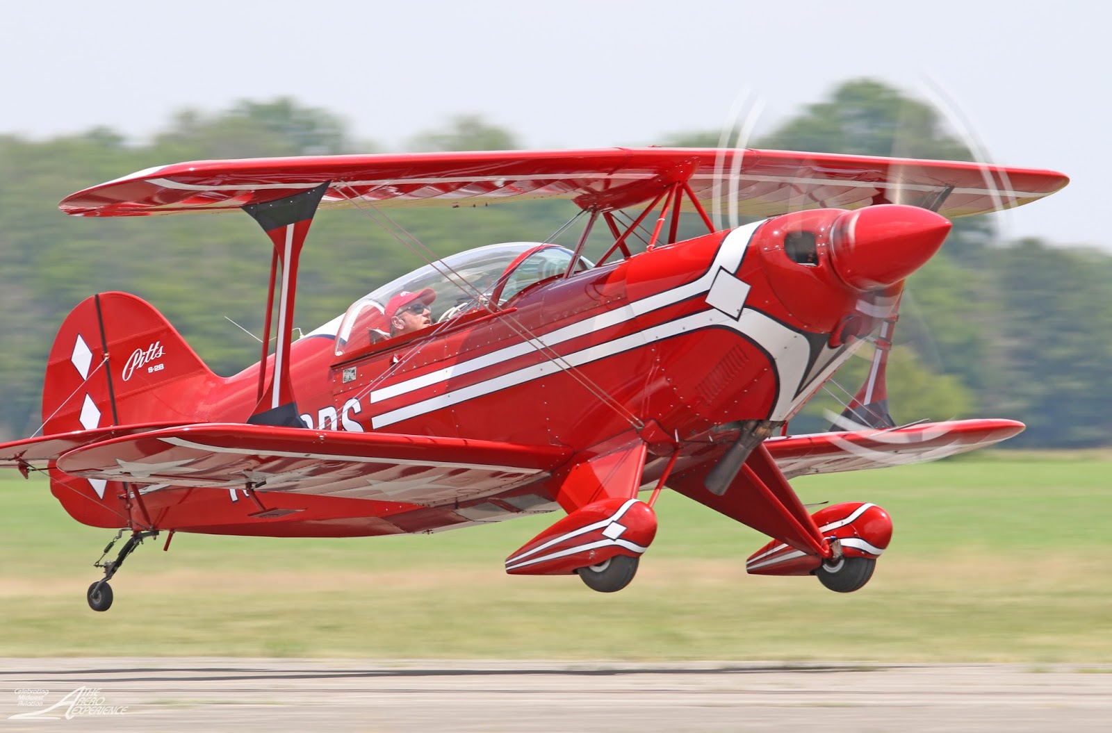 The Aero Experience: Precision Aerobatics Make the Grade at the Salem ...