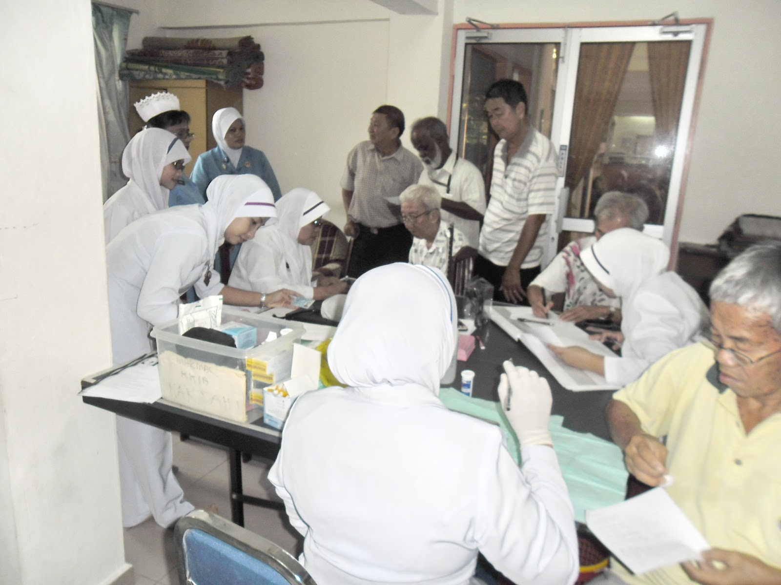 PUSAT AKTIVITI WARGA EMAS DAERAH KLUANG: Rawatan Kesihatan Warga PJHWT