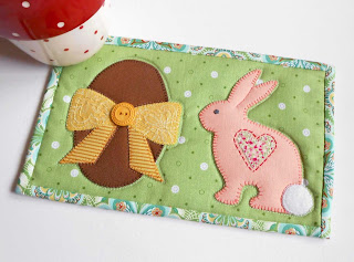 The Patchsmith: Log Cabin Cross Mug Rug