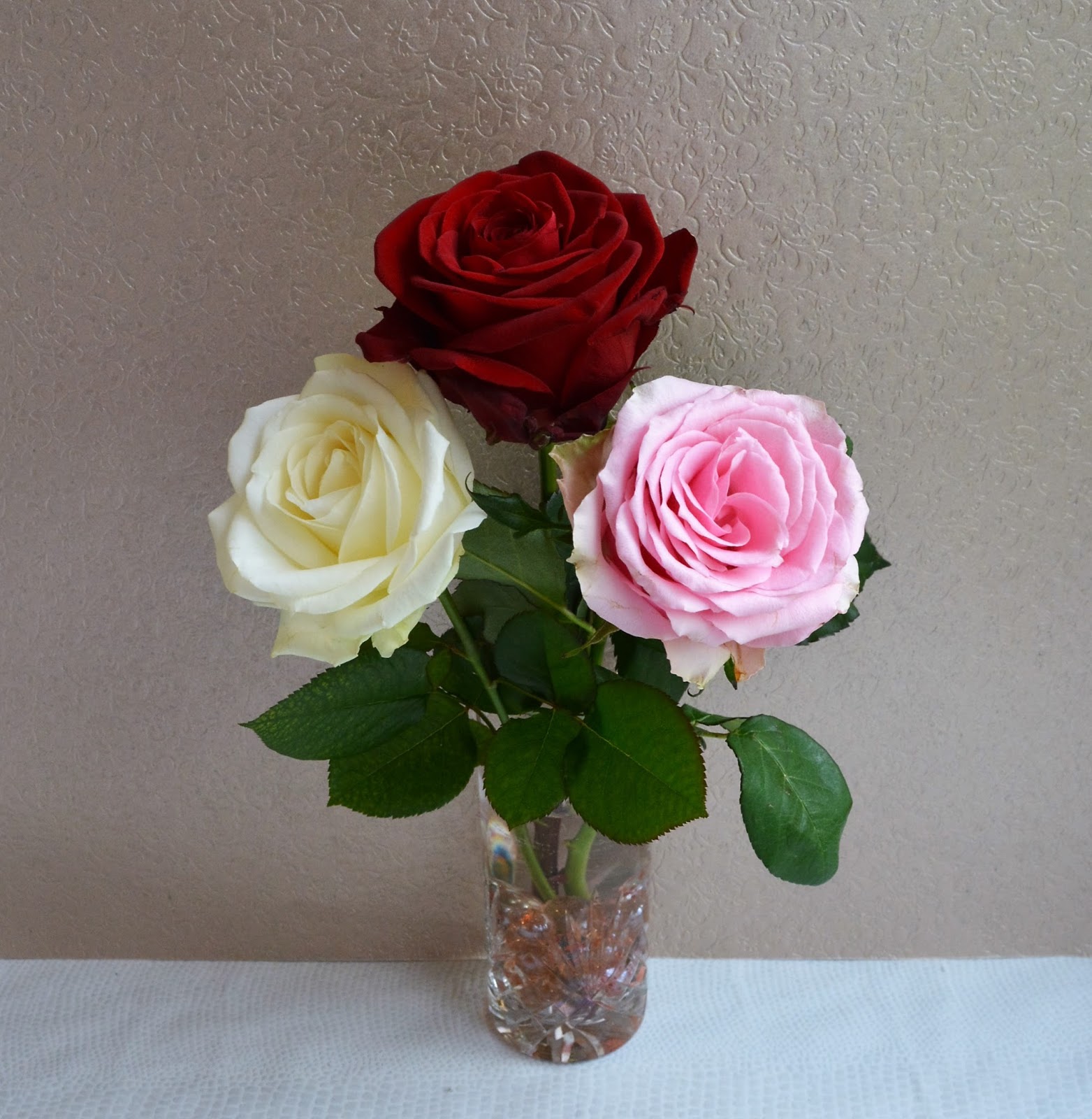 Bemerry.B: Photos - un bouquet - 3 roses - différentes façons de les ...