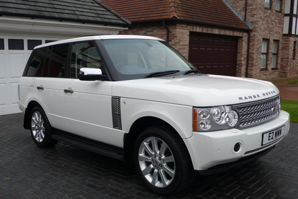 Sports Car: Range Rover White