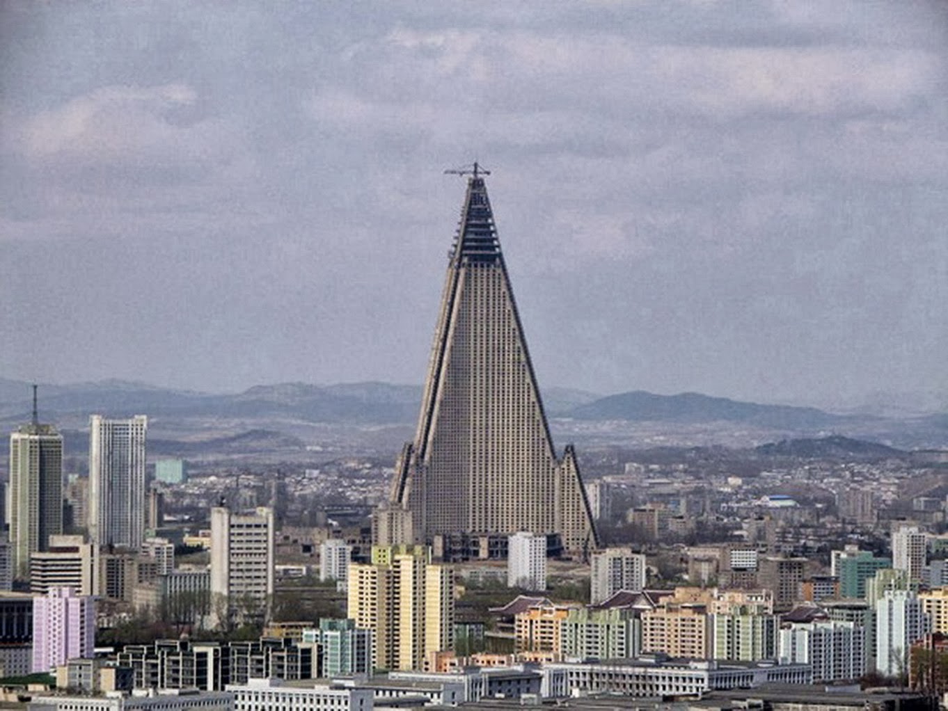 4º y mitad de aquello: FOTOGRAFÍAS CON PREDOMINIO GEOMÉTRICO