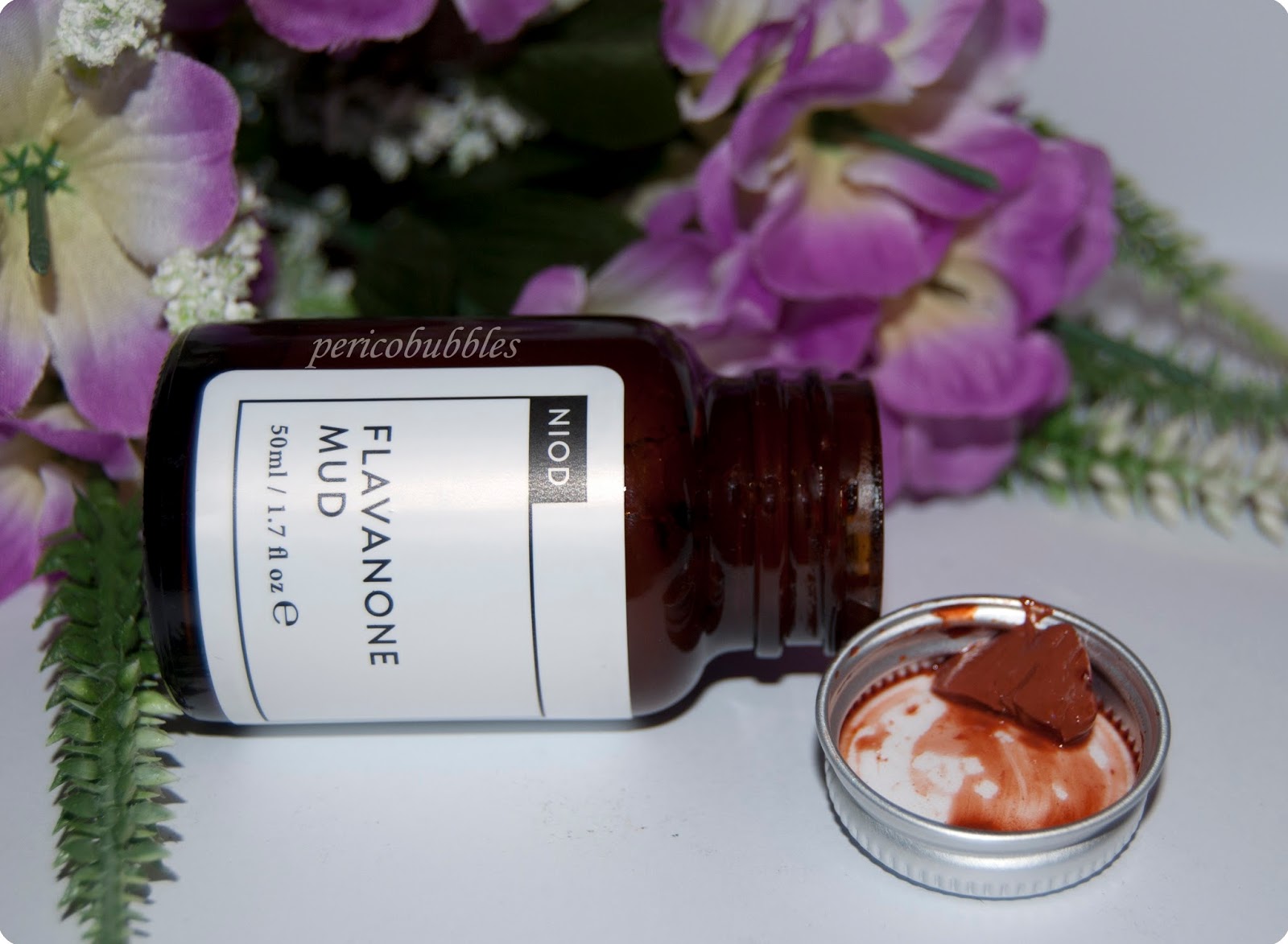 El cafe de bubbles: Flavanone Mud NIOD. Deciem