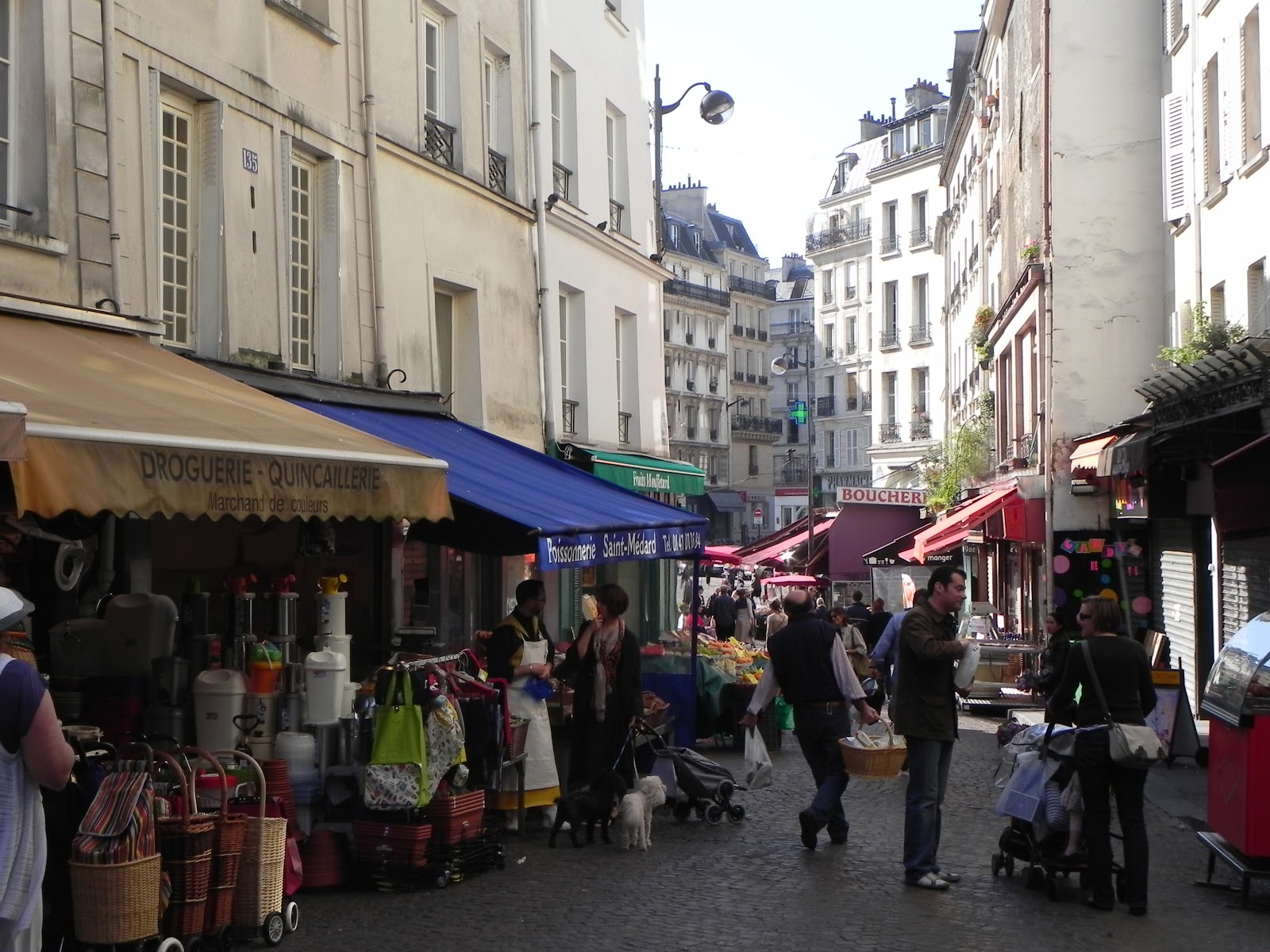 Les Balades de PariSeingalt: Ballade en descendant le long de la rue ...