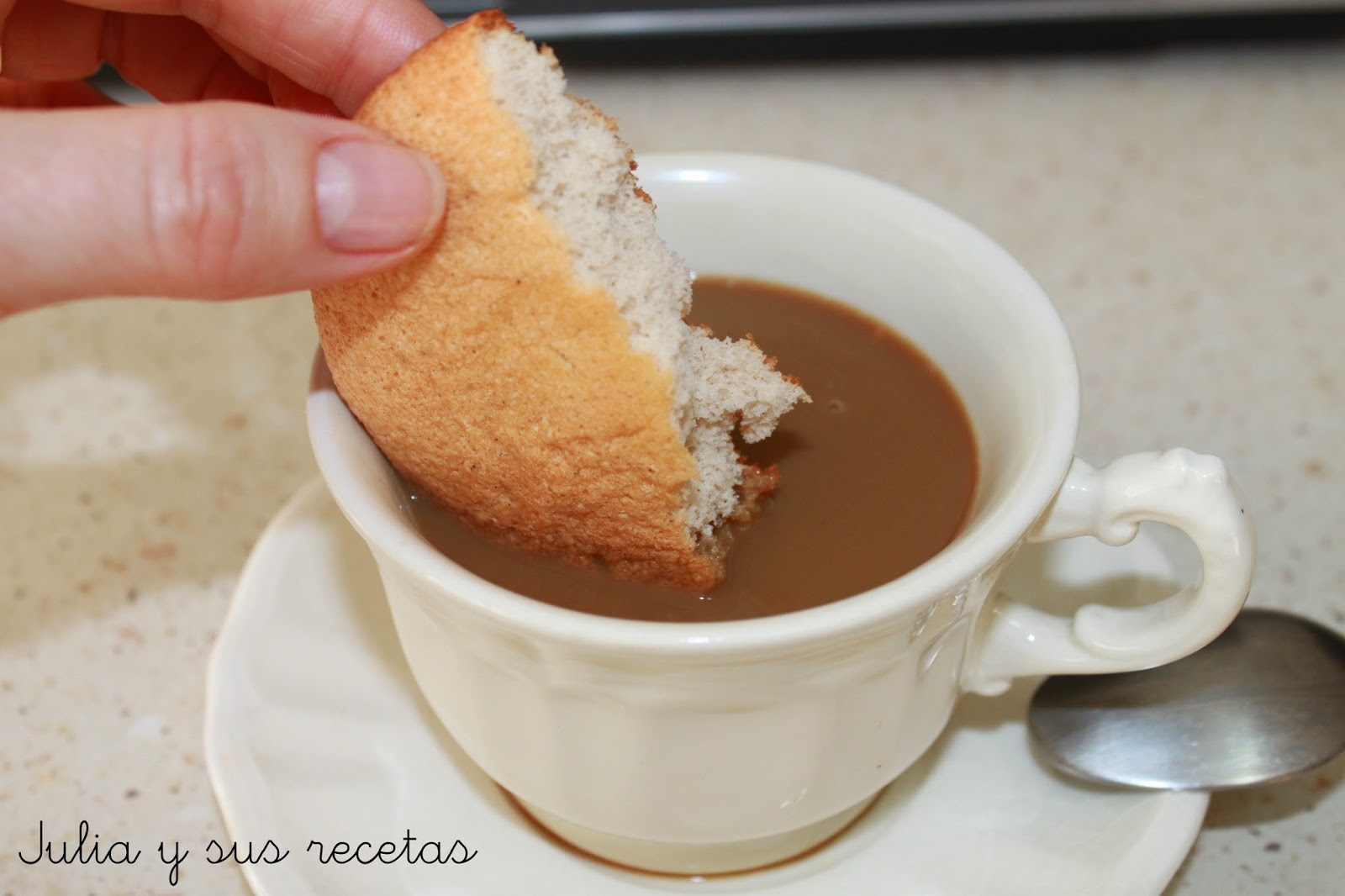 JULIA Y SUS RECETAS: Mostachones