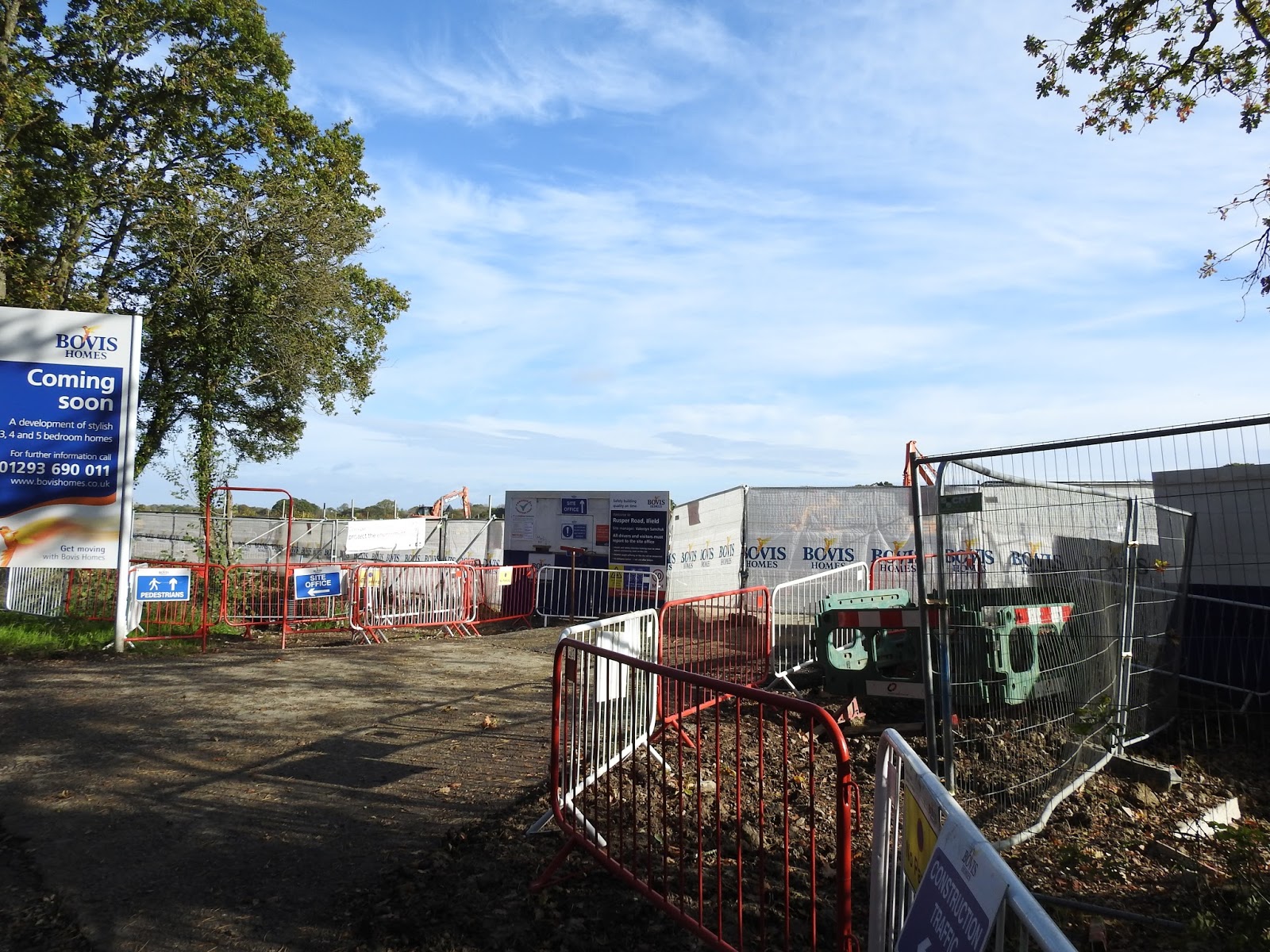 Ians Blog: THIRTY PICTURES: Bovis homes development in Rusper Road on ...