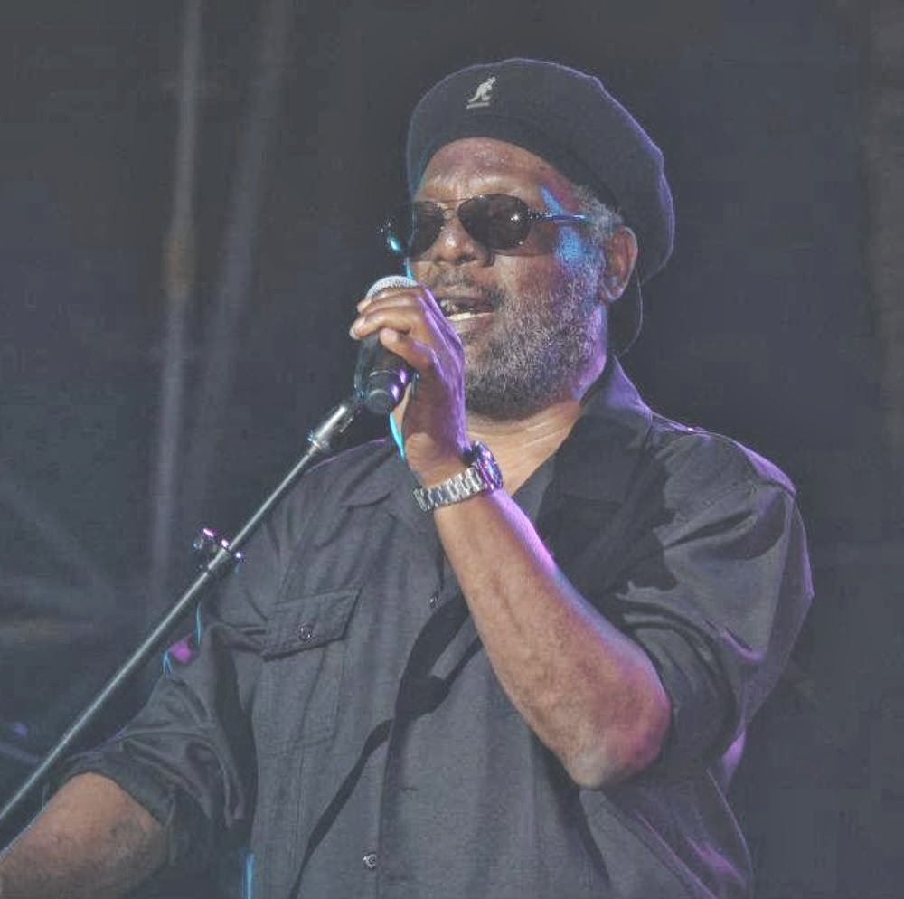 Reggaediscography: BUNNY RUGS - DISCOGRAPHY: (Reggae Singer)