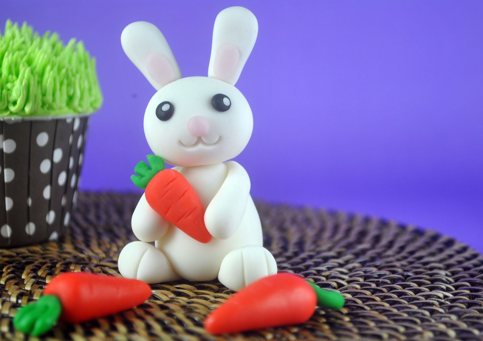 bakery cook and tips: How to Make a Fondant Bunny