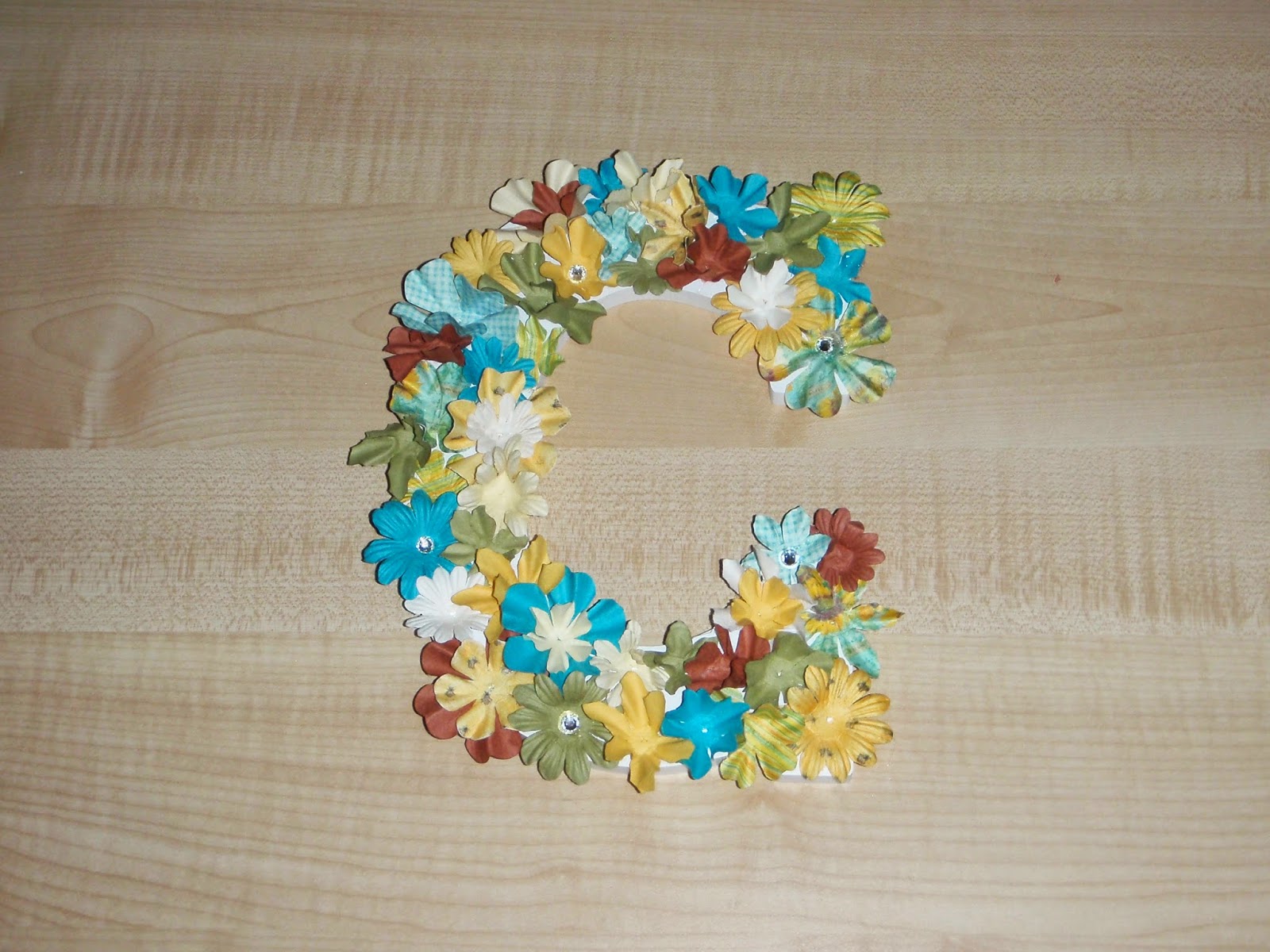 Two Crafty Girls: Kid's Letter Decoration