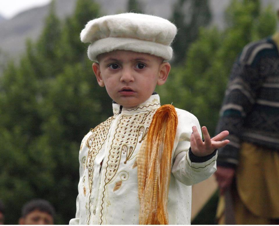 Pictures Folder of Gilgit Baltistan : A kid performing cultural dance ...