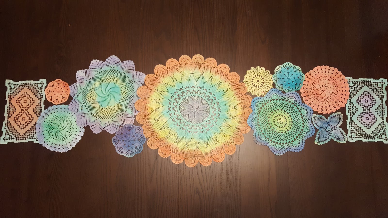 Dyed Vintage Doily Table Runner | So Much To Make