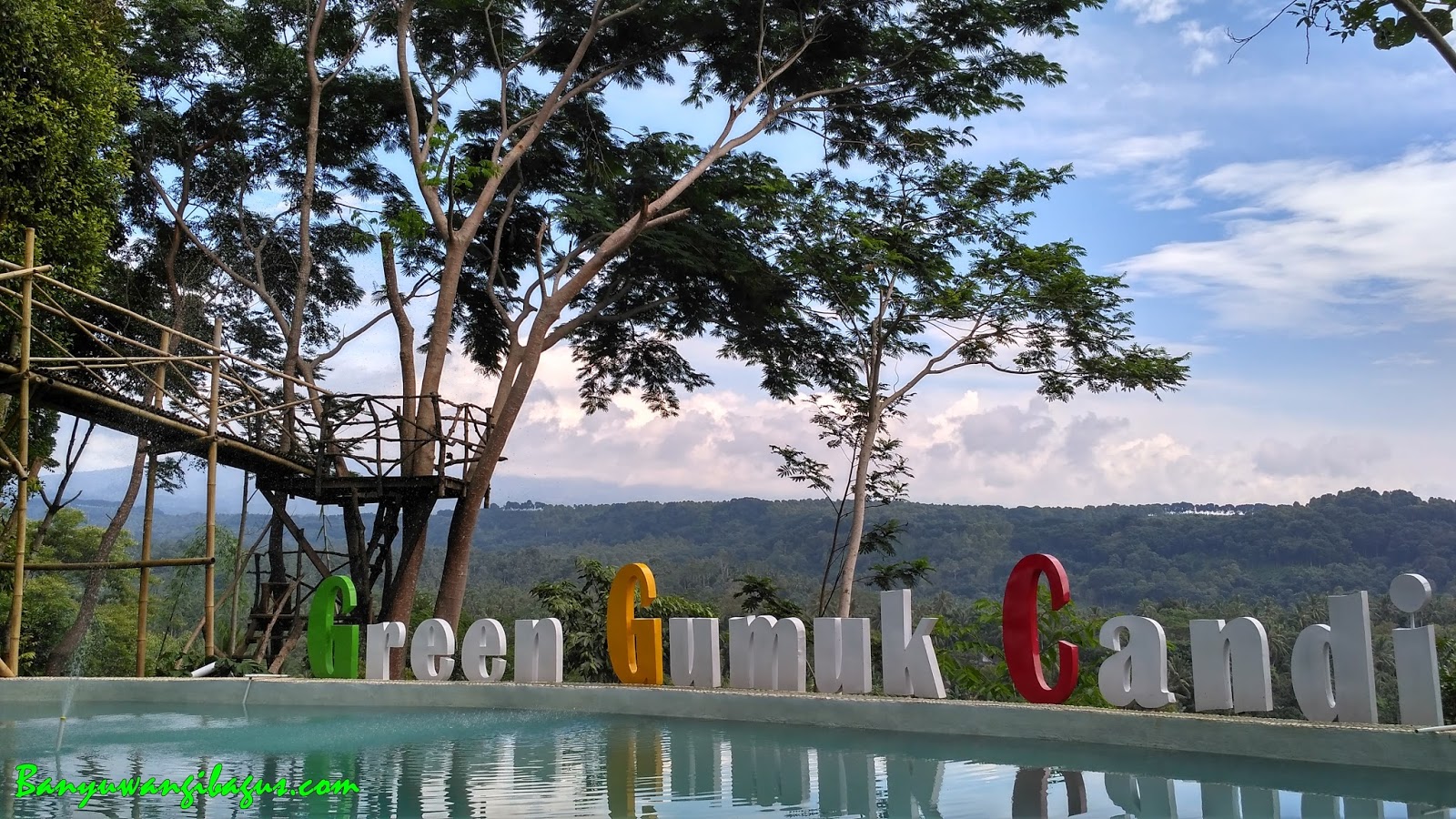 MENIKMATI PESONA ALAM SONGGON DARI KETINGGIAN DI GREEN GUMUK CANDI