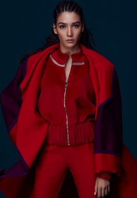 Biografia AYBUKE PUSAT aka ELIF balerina din serialul YAMAN MISS EARTH ...