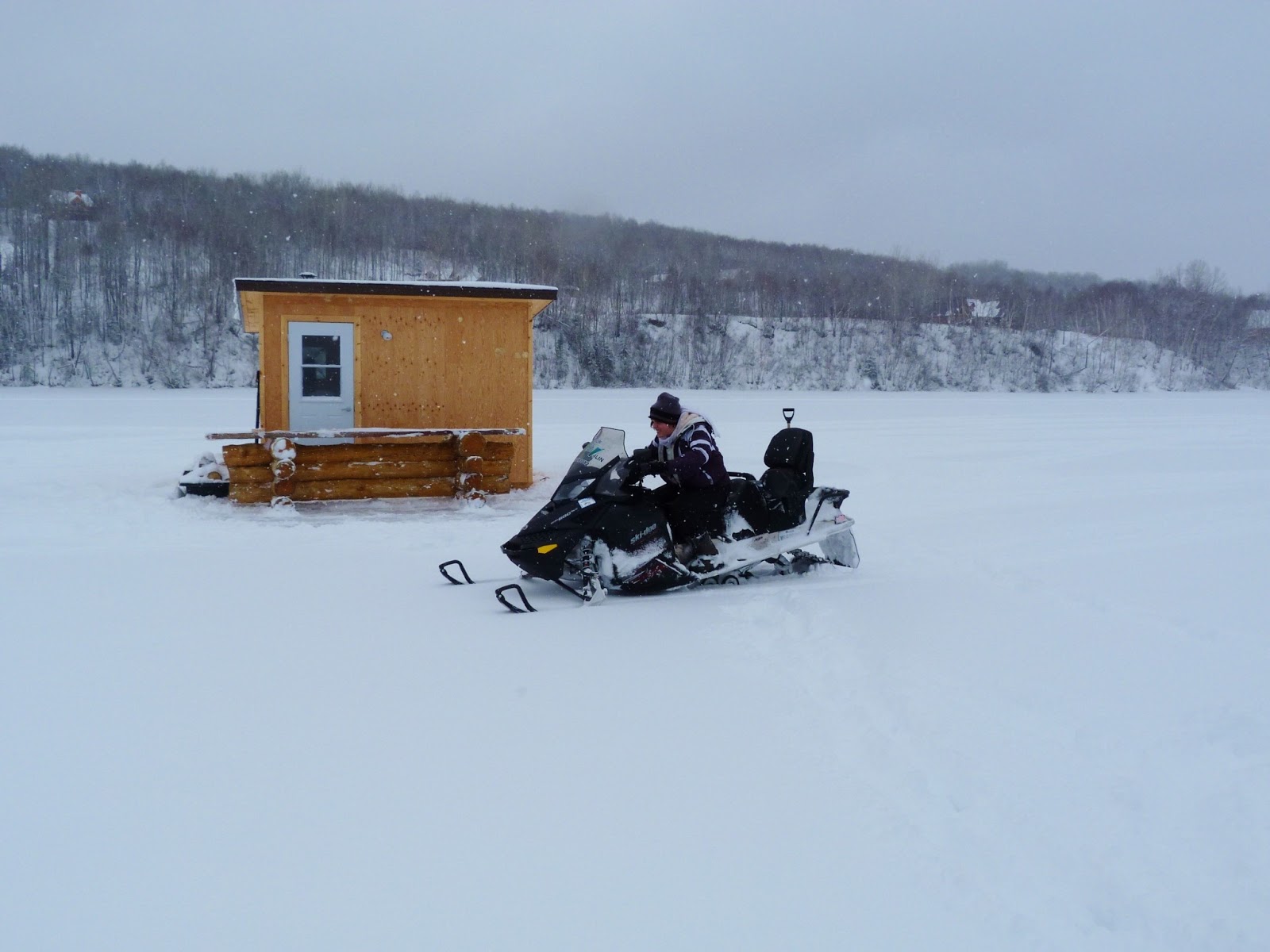 Une aventure au Québec: ça neige en Tabarnak