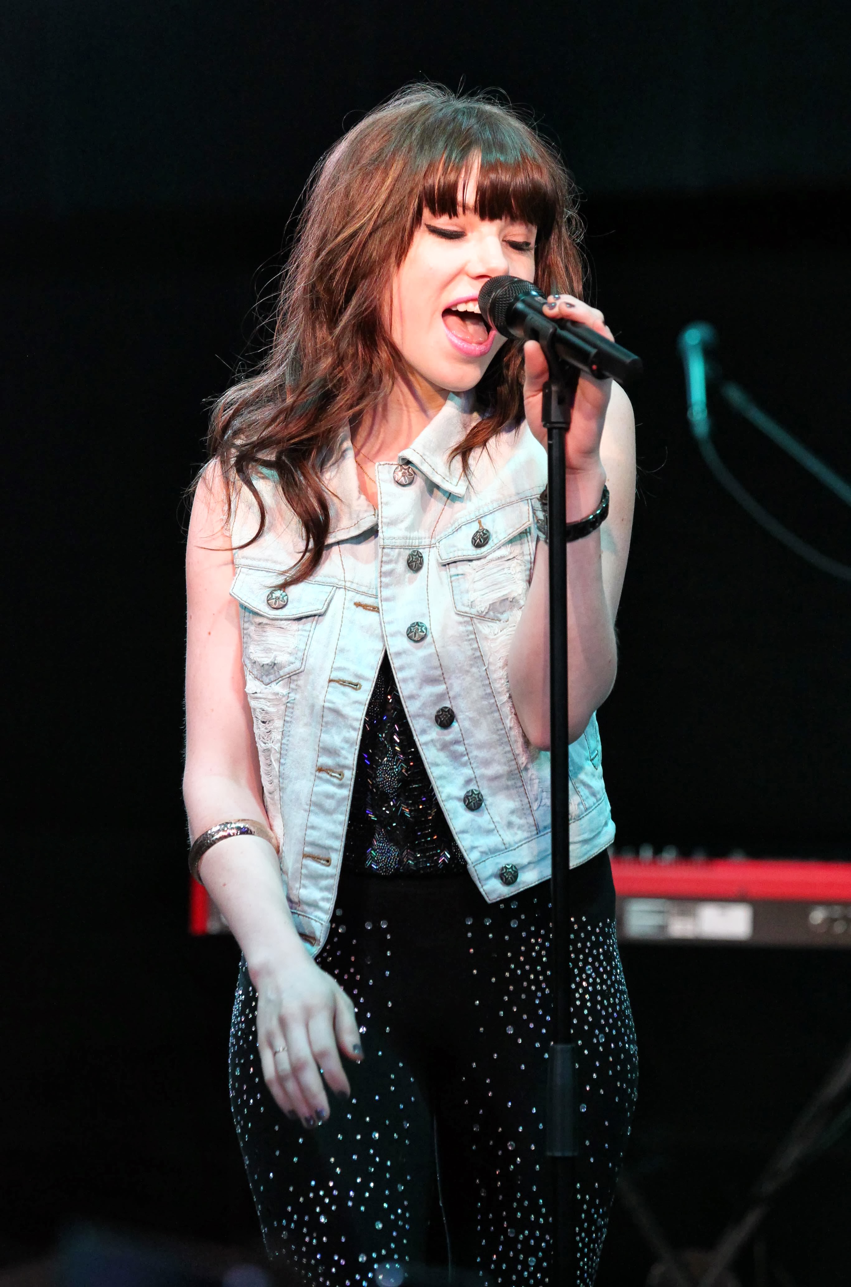 Female Singers: Carly Rae Jepsen pictures gallery (11)