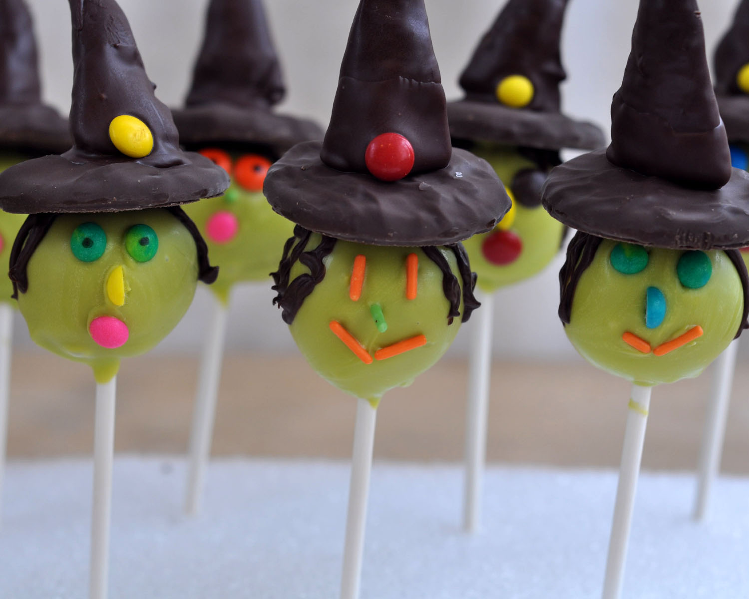 Beki Cook's Cake Blog: Spooky Witch Cake Pops