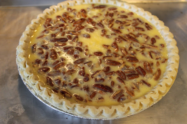 Sweet Tea and Cornbread: Buttermilk Pecan Pie!
