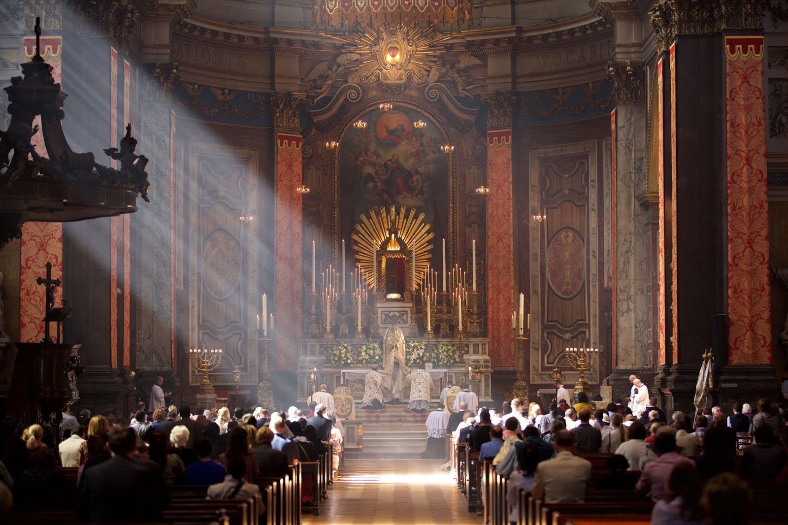 Two Corpus Christi Processions in Central London | Catholic News Live