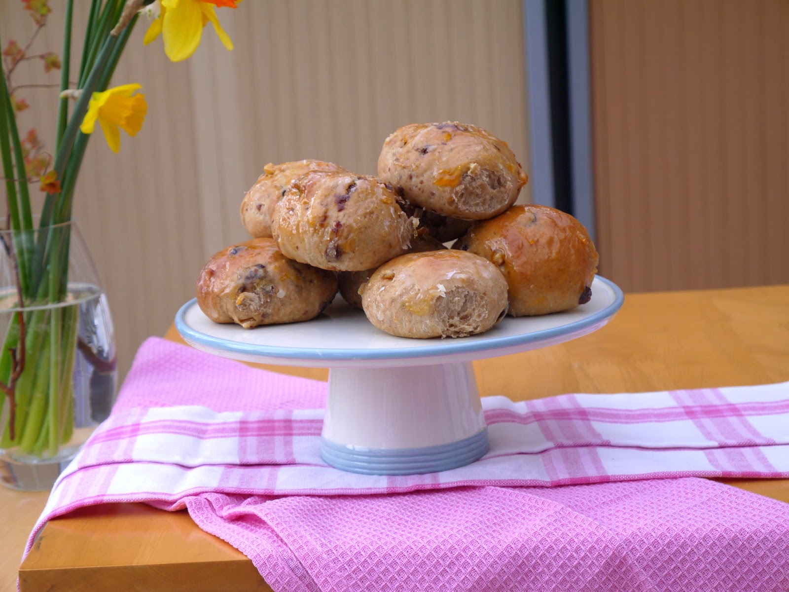 This Muslim Girl Bakes: Spiced Fruit Buns.