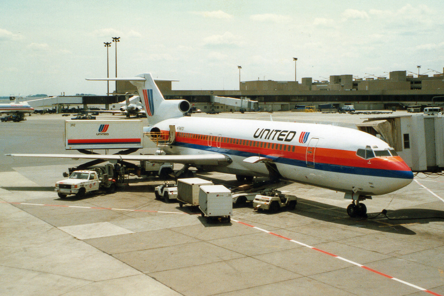 Orion's Aviation: Vintage - United Airlines -DC10 + B727