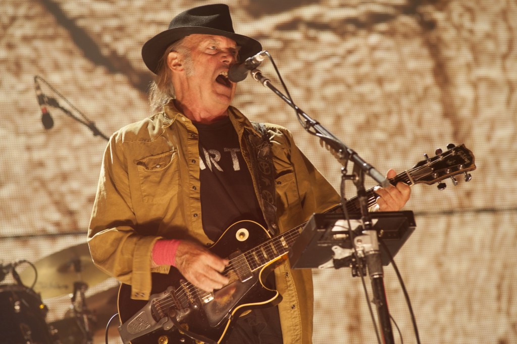 Neil Young News: THIS WEEKEND: Farm Aid 2015: Chicago, September 19th ...