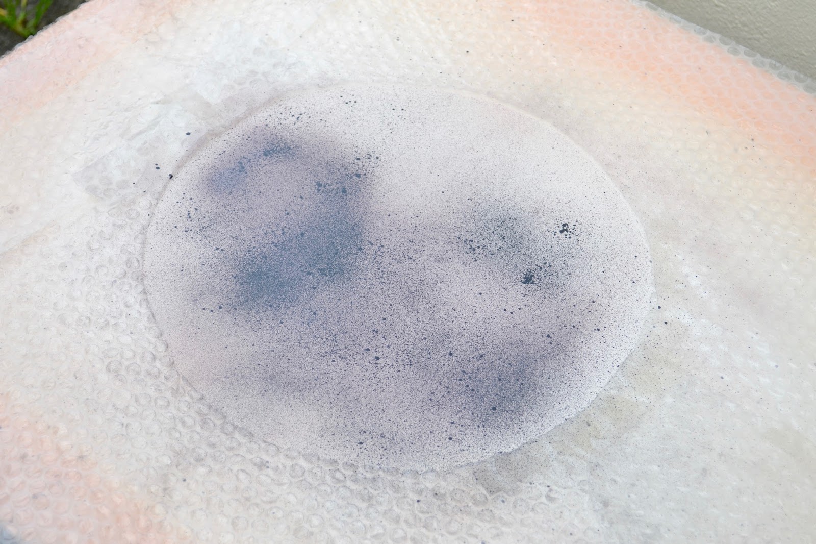 Pinty Plus Aqua Spray Paints | Moon Art | The Things She Makes