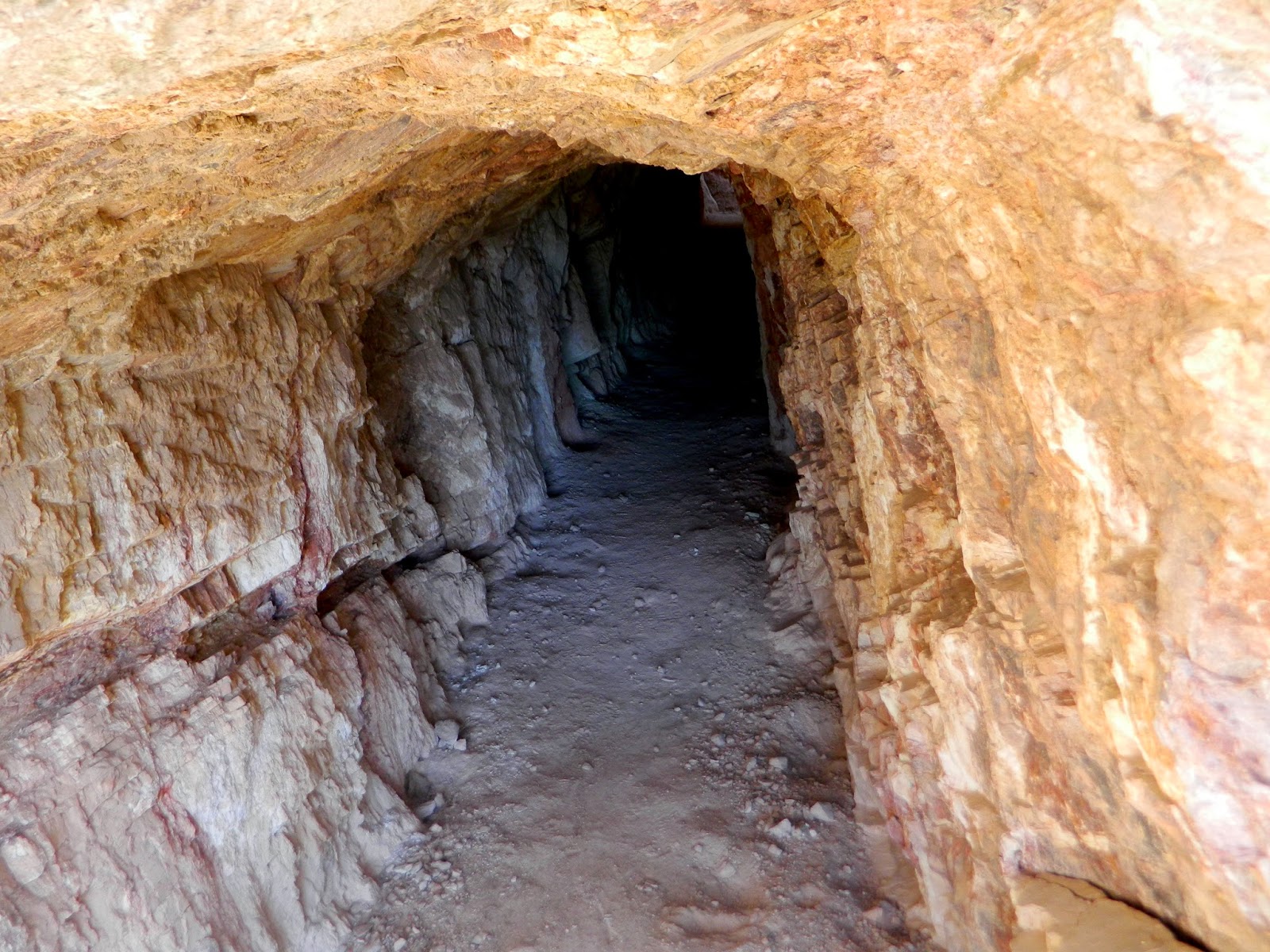 CSMS GEOLOGY POST: THE DESERT AND PRECAMBRIAN ROCKS; CAVE CREEK