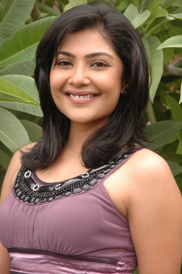 Kamalinee Mukherjee Hot Stills