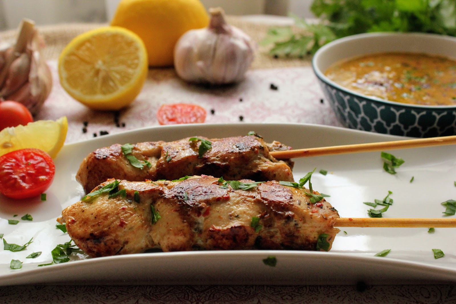 Pinchitos de Pollo con Salsa Chimichurri Argentina - Cocinando con las ...