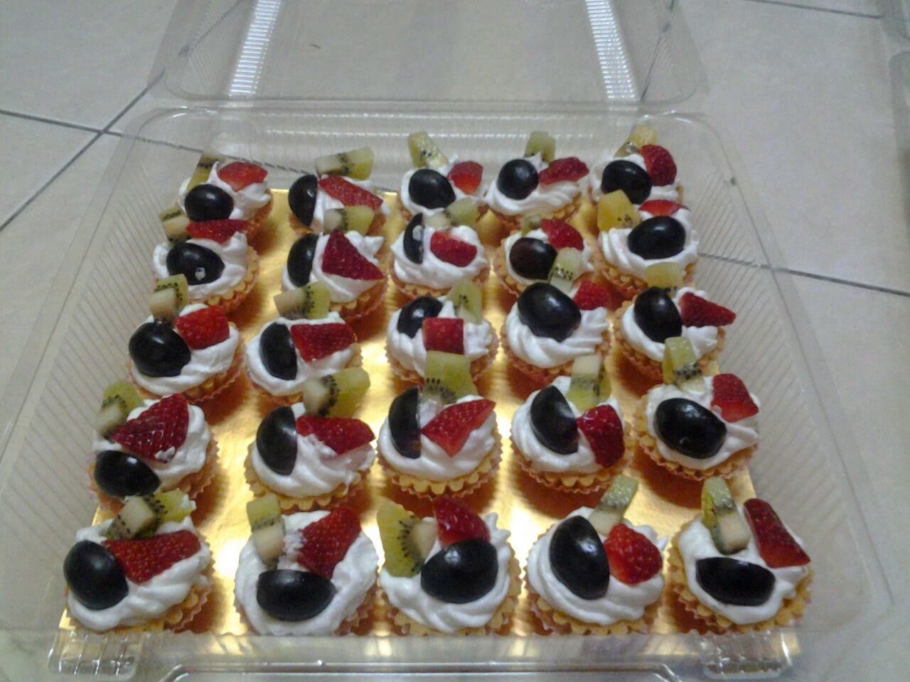 DUNIA MASAKAN HAIDAH HAMZAH: TART BUAH YANG CANTIK DAN SEDAP