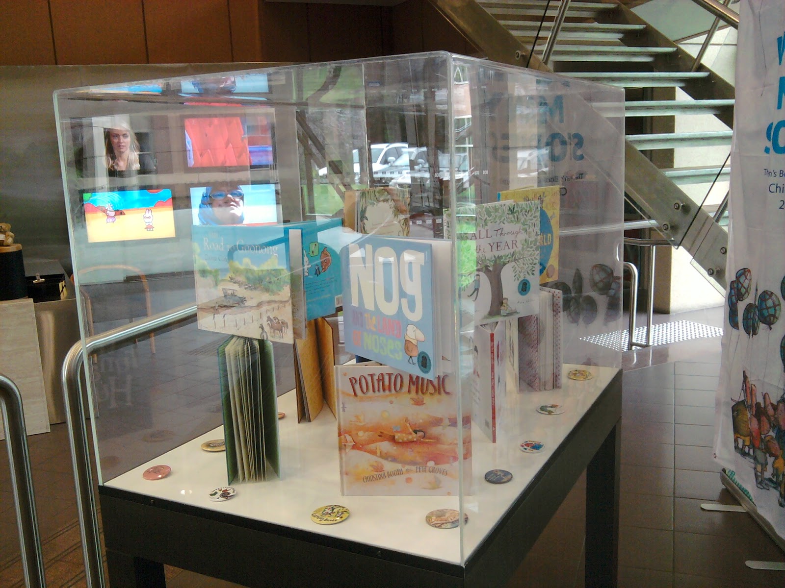 CBCA Tasmania blog: Our Book Week Display