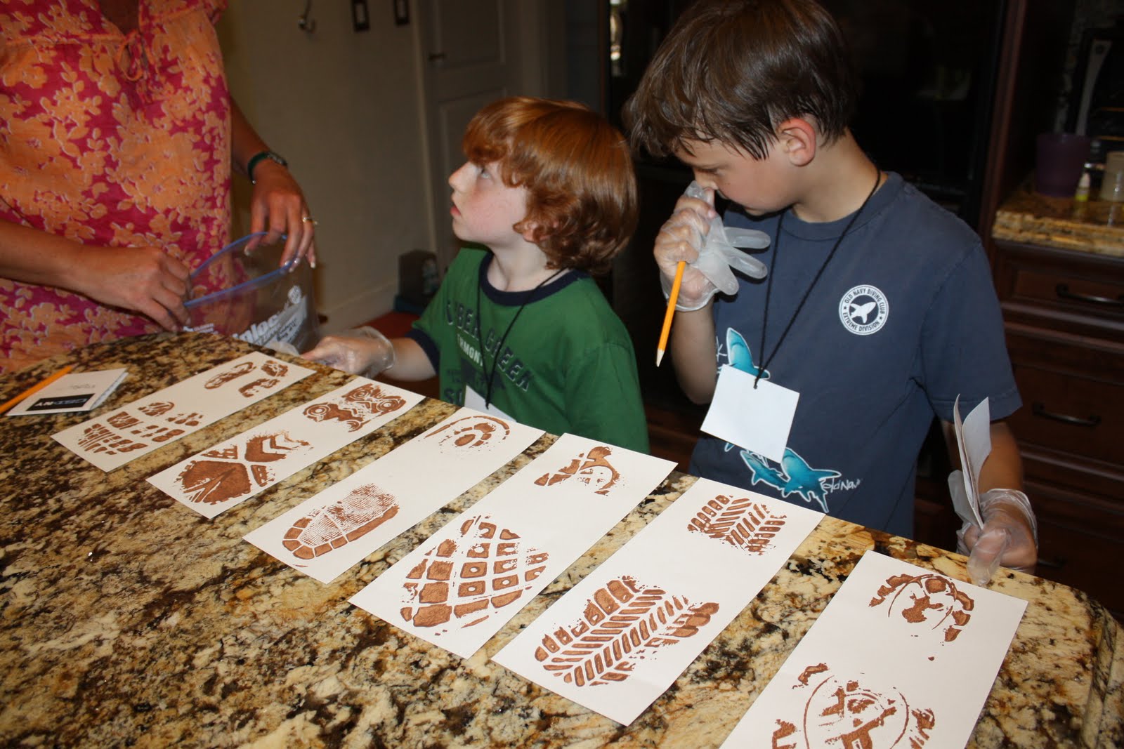 ThemeMOM - Extreme Parties Made Easy: CSI - Crime Scene Investigation Party