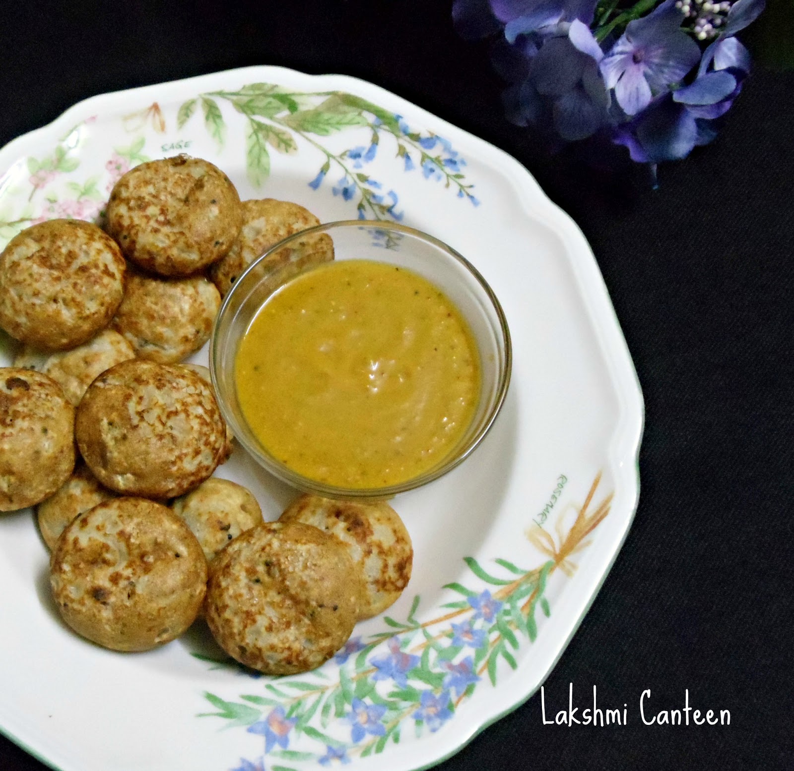 Lakshmi Canteen: Masala Oats Appo (Masala Oats Paniyaram)- Instant Version