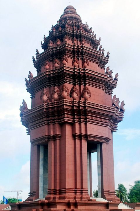 Pinoy Cambodia: Independence Monument