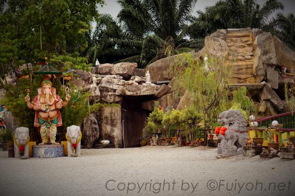 Persatuan Penganut Dewa Goh Hong Cheng Sern (Shi Ba Louhan Temple) 十八罗汉