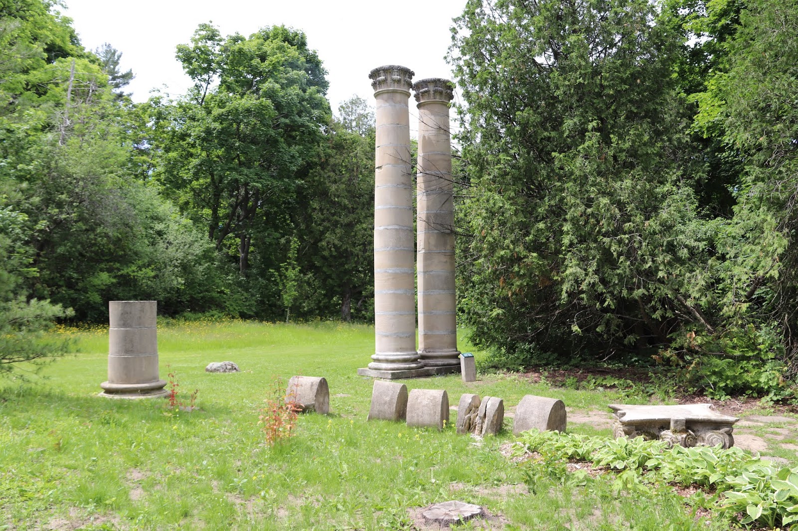Memorials in Ottawa: Carnegie Library Columns