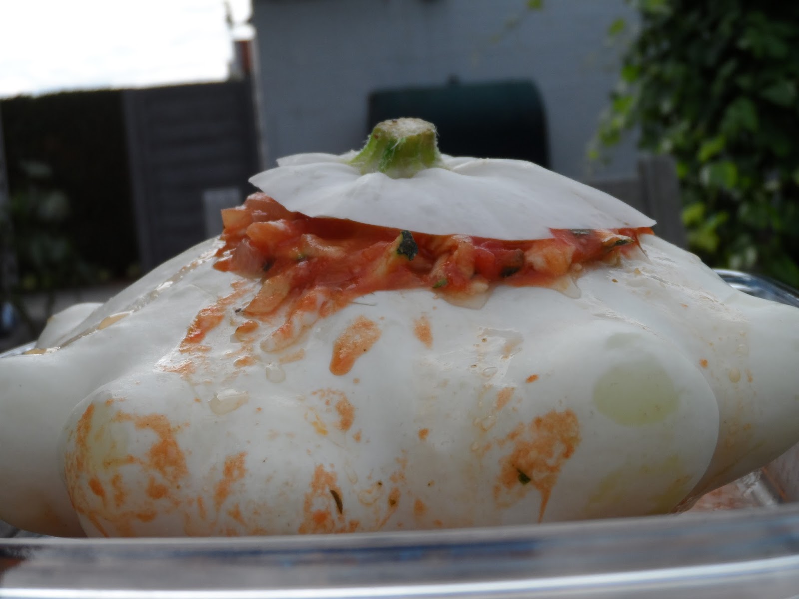 Proeven op zondag: Patisson met een vulling van tomaat, courgette en ...