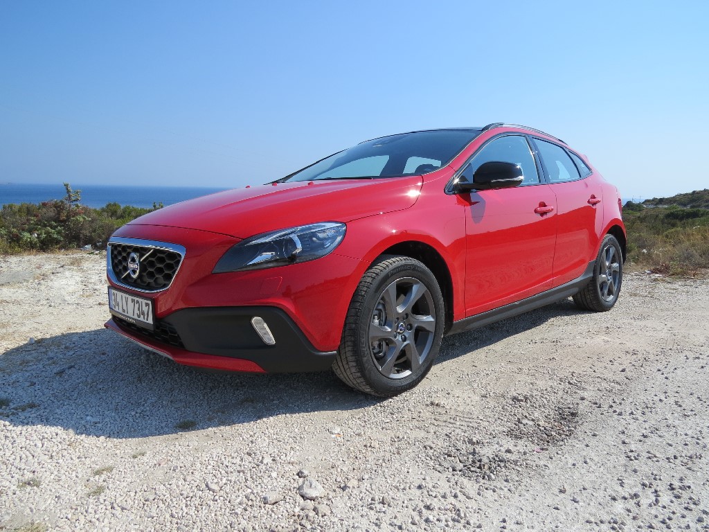 Agamemnon: Volvo V40 T3 Cross Country Geartronic Advance