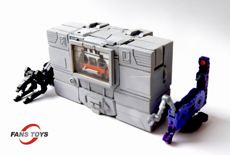 Kapow Toys: Transformers Masterpiece Soundwave Fan Toys FT-02