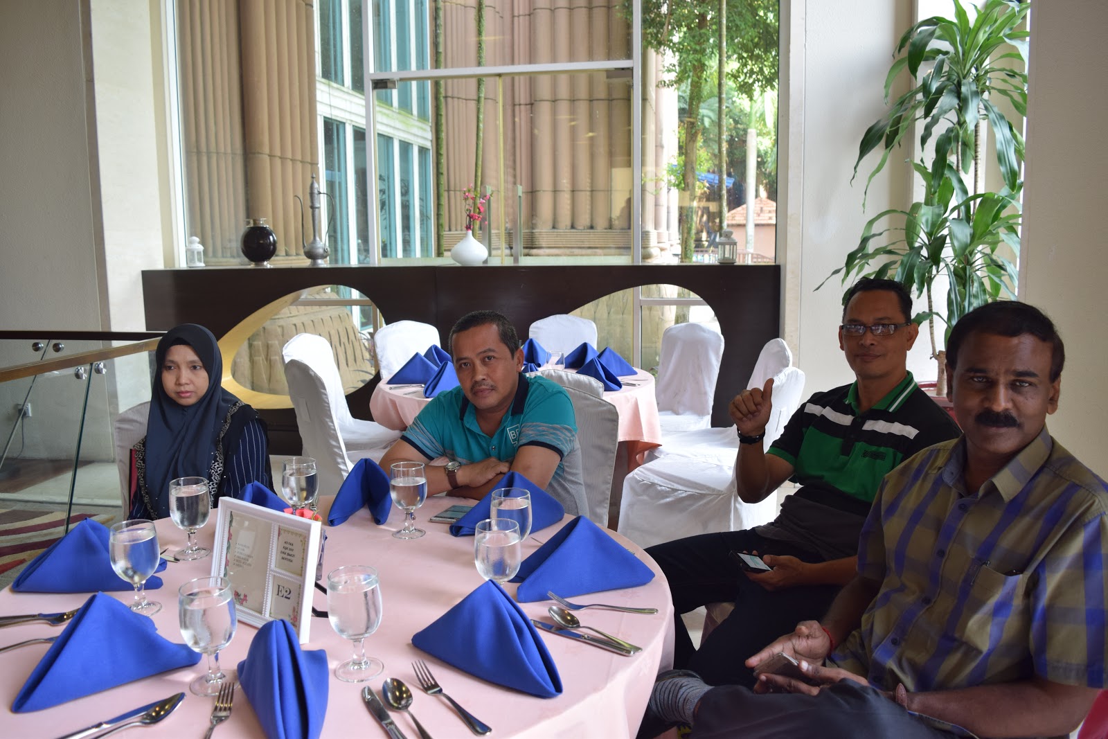 SMK BUKIT SENTOSA: Majlis Hi-Tea SMKBS