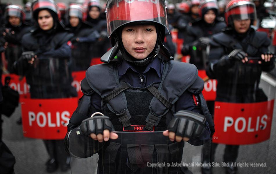 APA FUNGSI FRU NI ??? [VIDEO] ~ SALUTE! Sang Saka Biru