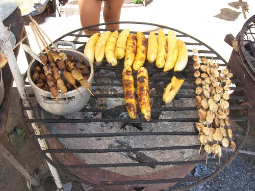 Herederos de la Cocina Peruana: Suri : Manjar o Tabú de la Amazonia.
